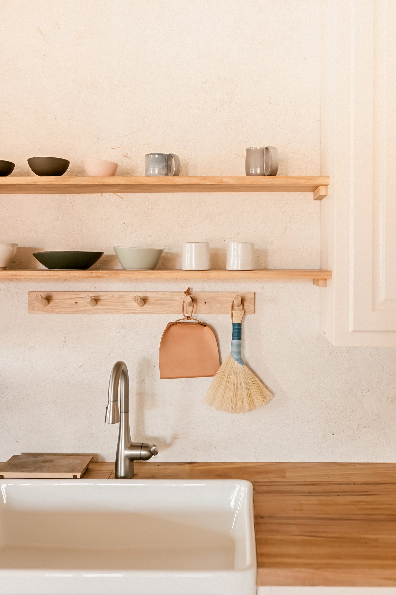Peg Rails – Sunhouse Craft